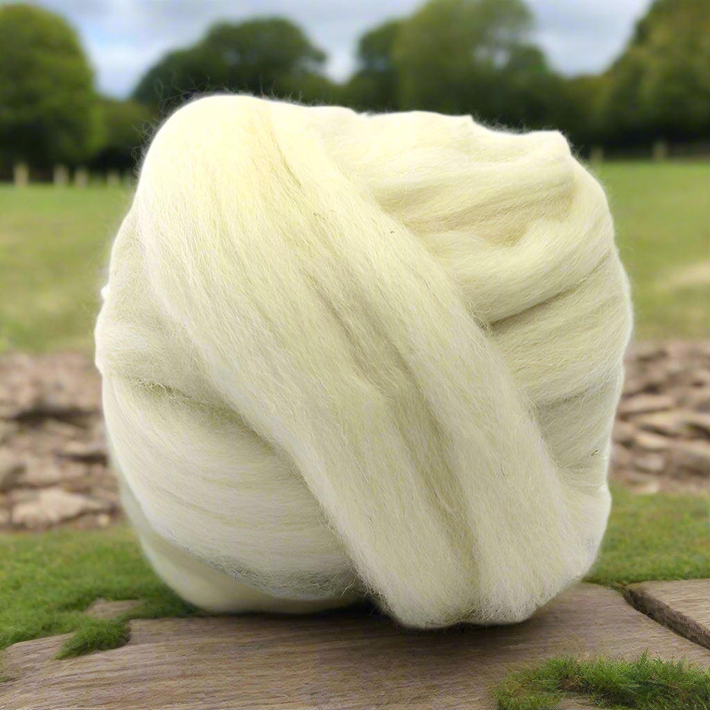 Whitefaced woodland combed wool top – FibreHut